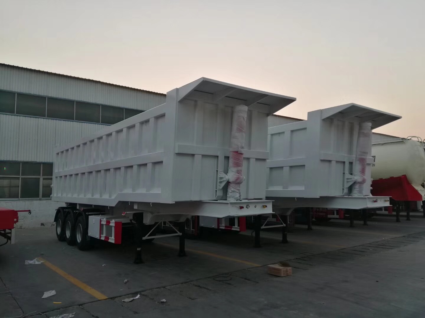 3 Axle Rear Dump Trailer - DEAN VEHICLE